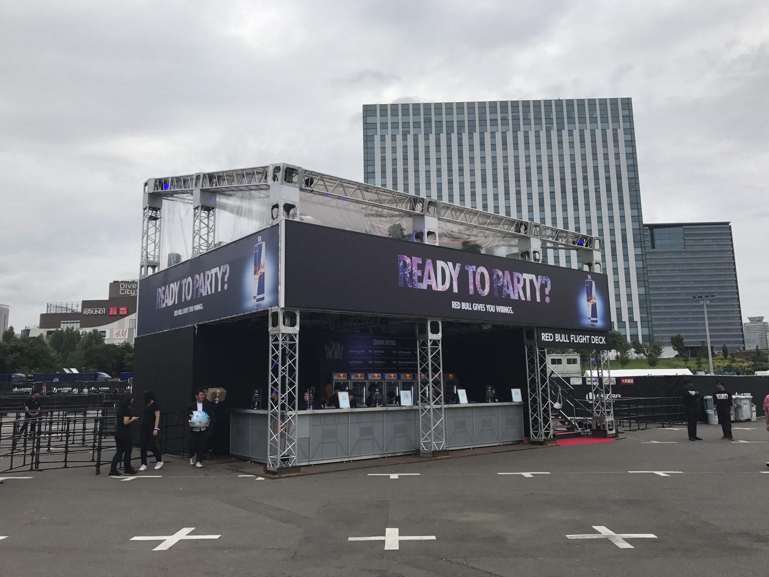 ULTRA JAPAN 2017 Red Bull Tower Booth - WHYiT inc.